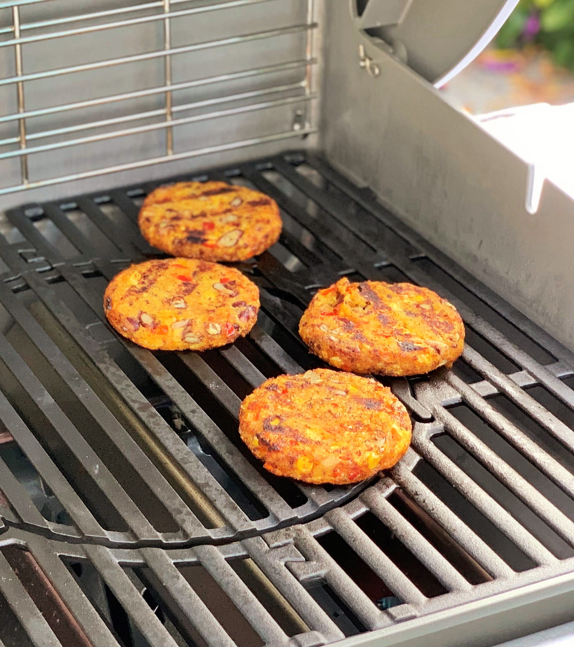 Wurst, Burger und Co. vom Grill & hausgemachte Buns dazu - Familienblog ...